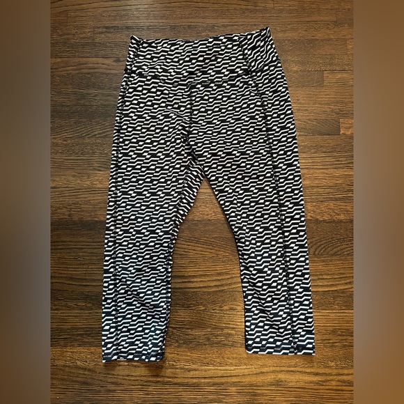 Kyodan | Pants & Jumpsuits | Kyodan Black And White Cropped Running ...